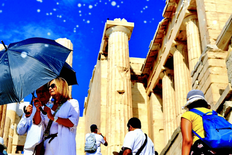 Μικροαστοί τουρίστες στην Αθήνα | Fragilemag.gr